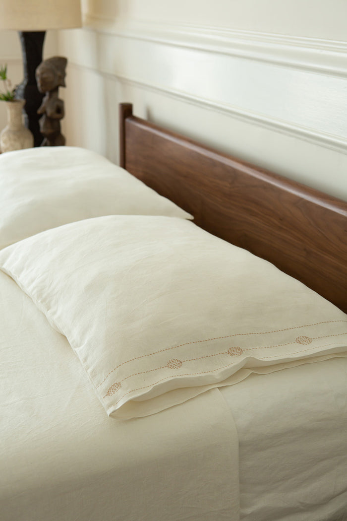 LINEN BEDDING